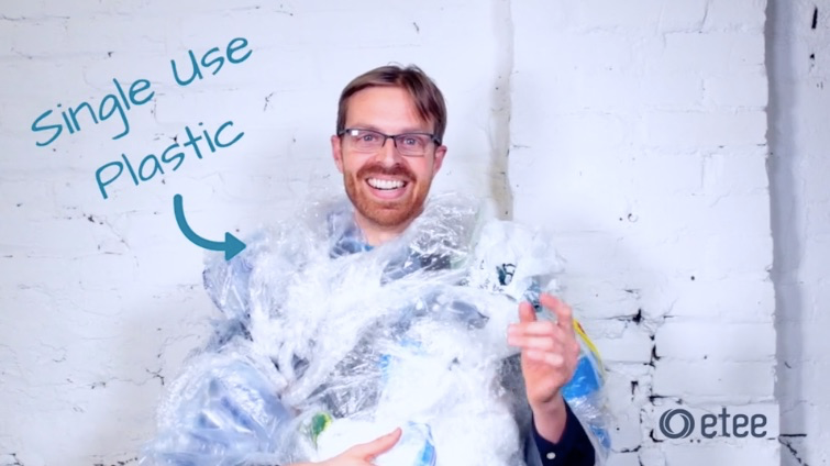 A Plastic (w)RAP – etee